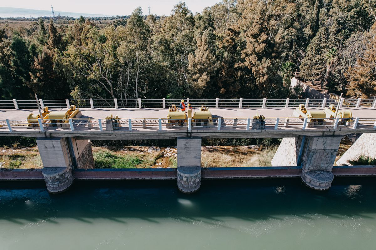 Gran operativo para la limpieza del dique Ignacio de la Roza
