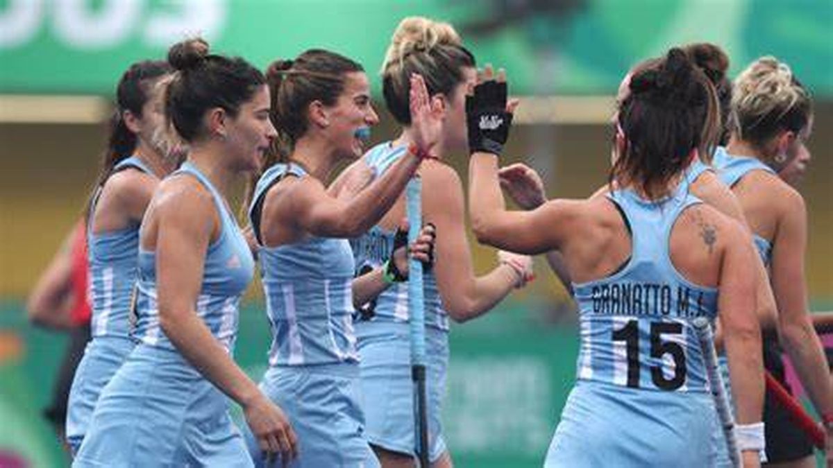 Las Leonas: victoria contundente y avance a final con Chile