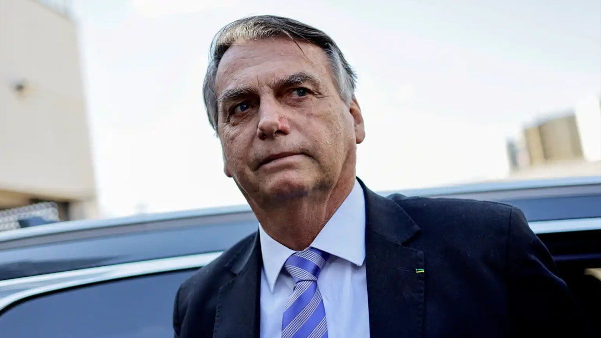 Jair Bolsonaro fue hospitalizado de urgencia en Brasil