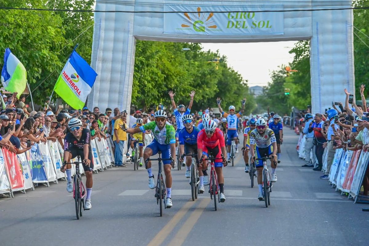 Leandro Velárdez se consagró campeón del 24° Giro del Sol