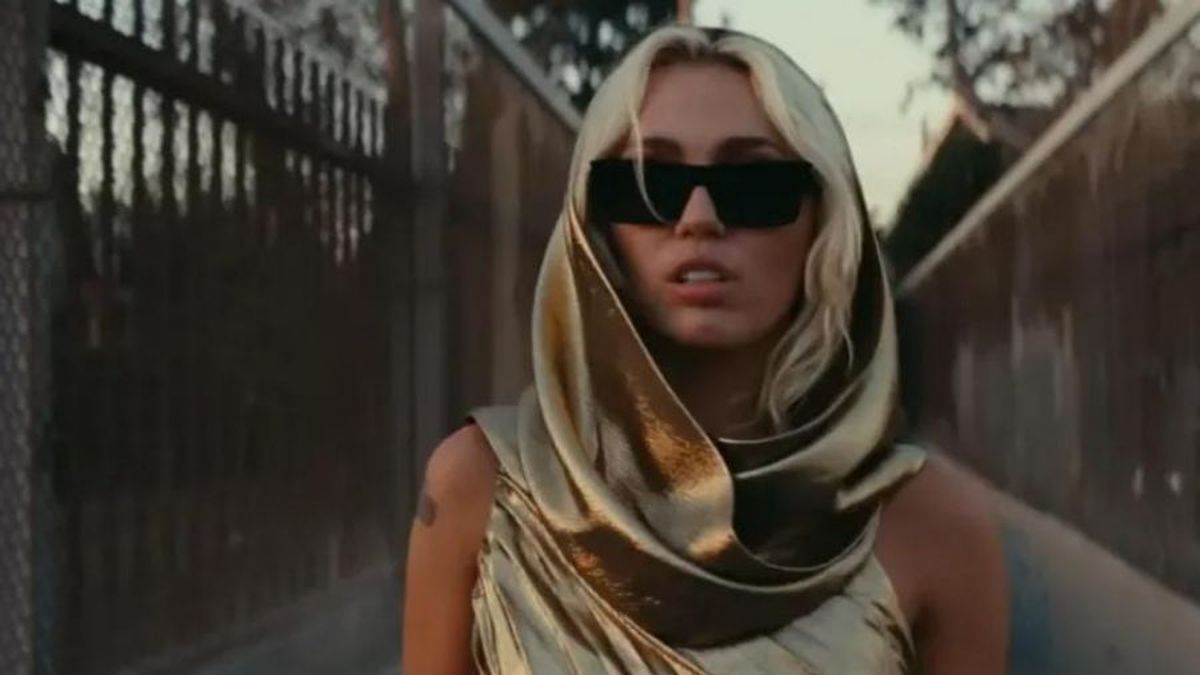 Flowers es el nuevo single de Miley Cyrus dedicado a su ex Liam Hemsworth