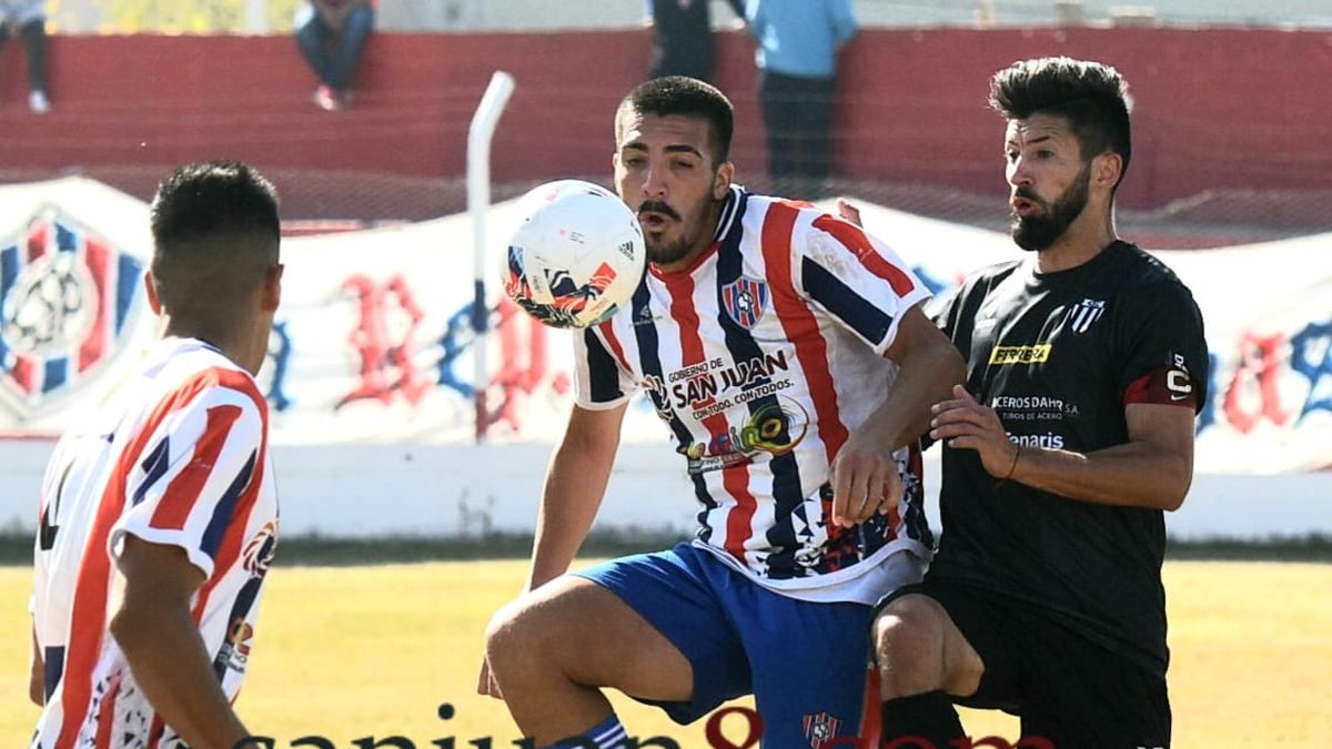 Liniers se tomó revancha y le quitó tres valiosos puntos a Peñarol