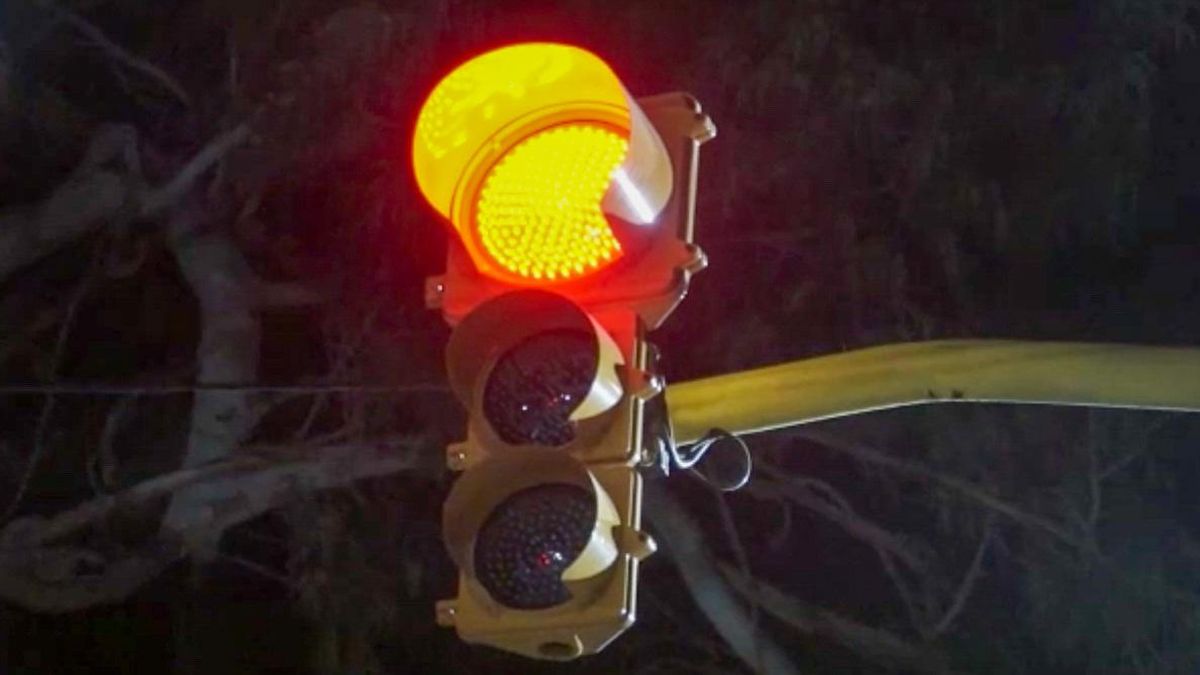 Científicos proponen sumar una luz blanca a los semáforos