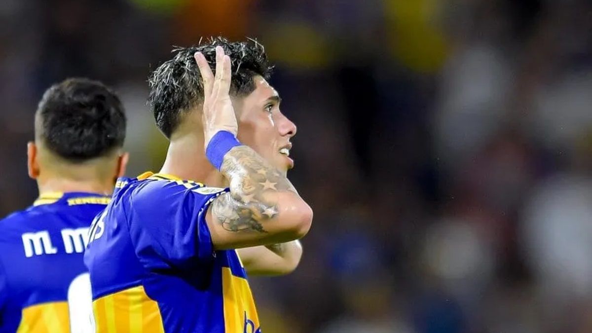 Con golazo de Carlos Palacios, Boca derrotó 2-1 a Huracán