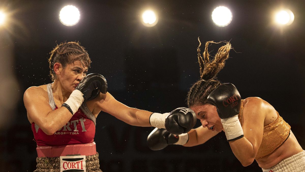 La Tigresa Acuña comienza su despedida del ring