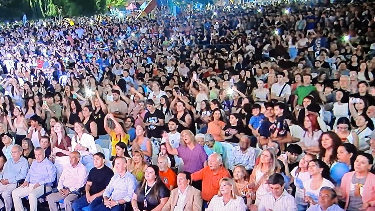 Albardón celebró su aniversario con una fiesta que reunió a 50 mil vecinos