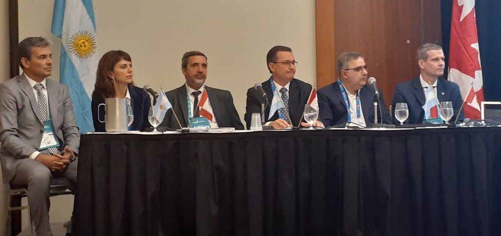En Canadá, Hensel busca la apertura de nuevos caminos para la minería