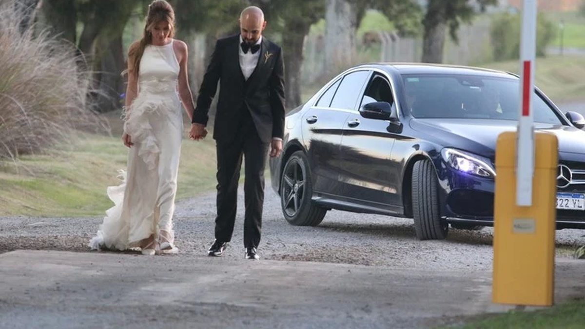 Abel Pintos compartió fotos de sus románticas vacaciones con Mora Calabrese