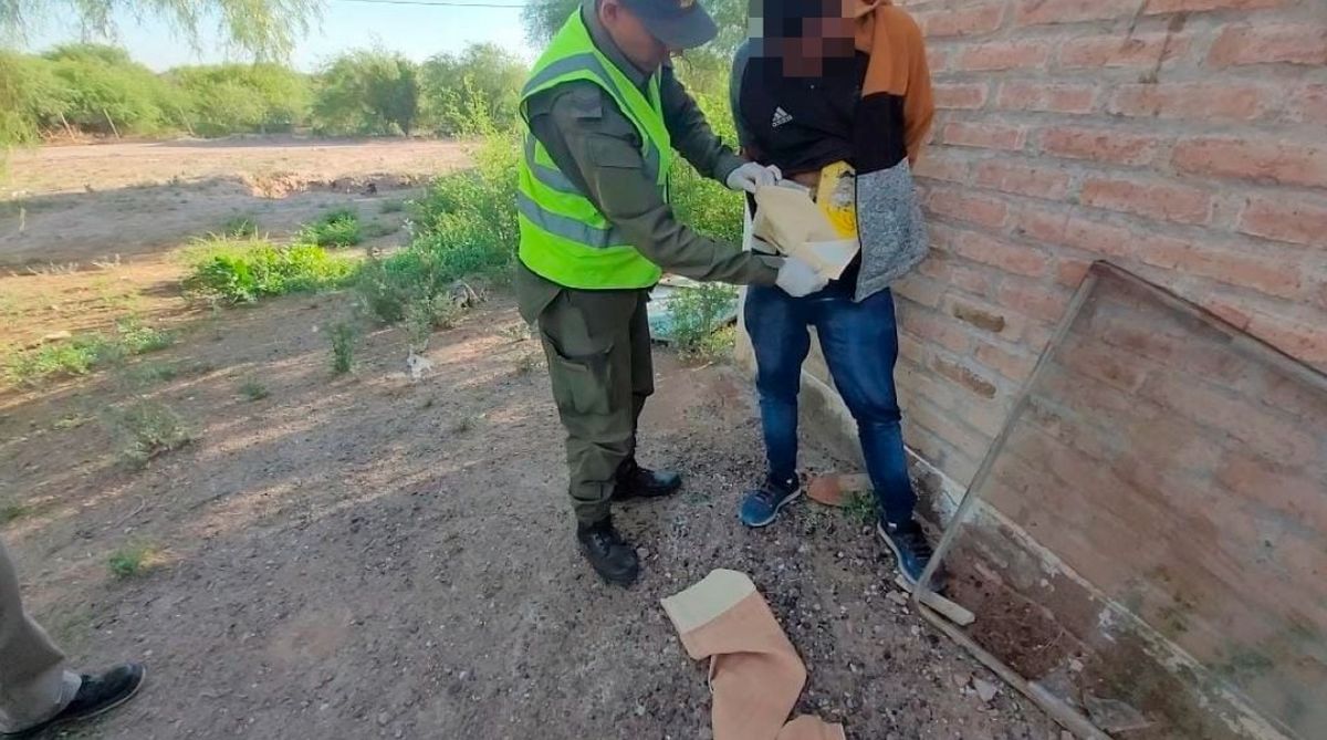 El Encón: cayó con 4 kilos de cocaína adosadas al cuerpo