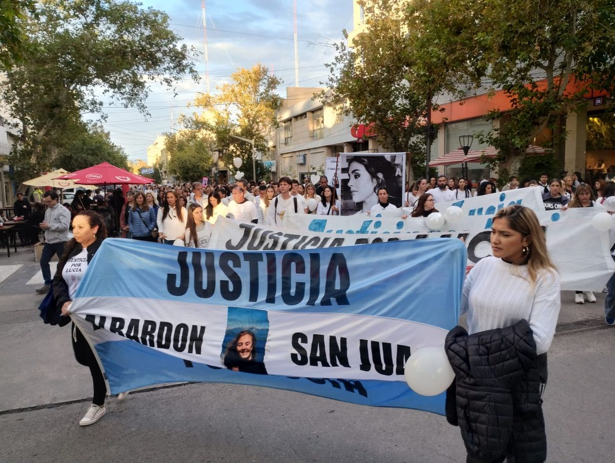 Familiares y amigos de Lucía Rubiño reclamaron justicia