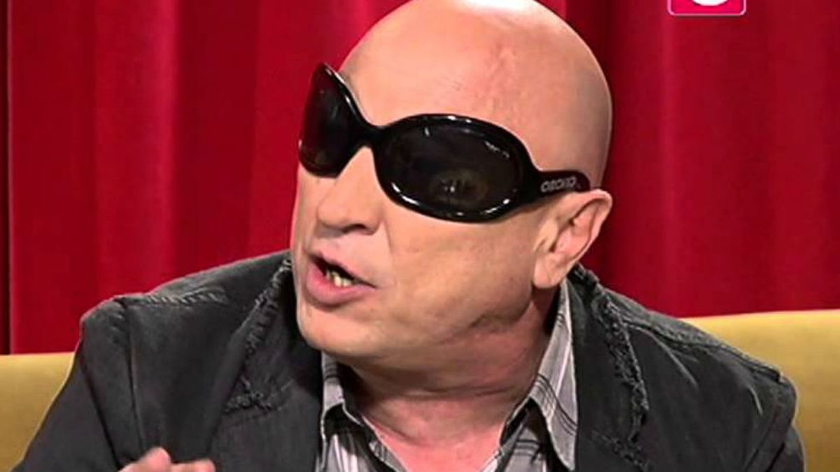 El cantante de La mosca sufrió un infarto en medio de un show