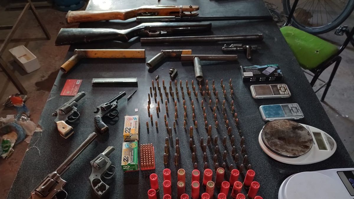 Encontraron Un Arsenal En Un Allanamiento En Chimbas