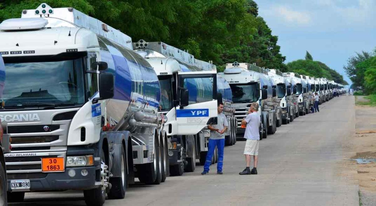 Camioneros retoman la paritaria con un pedido de aumento del 131%