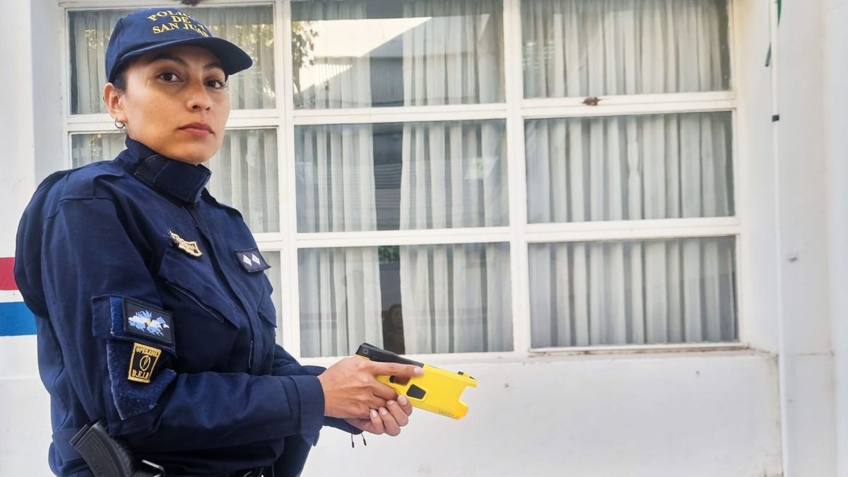 La Policía de San Juan ya cuenta con pistolas TASER: cómo y cuándo se ...