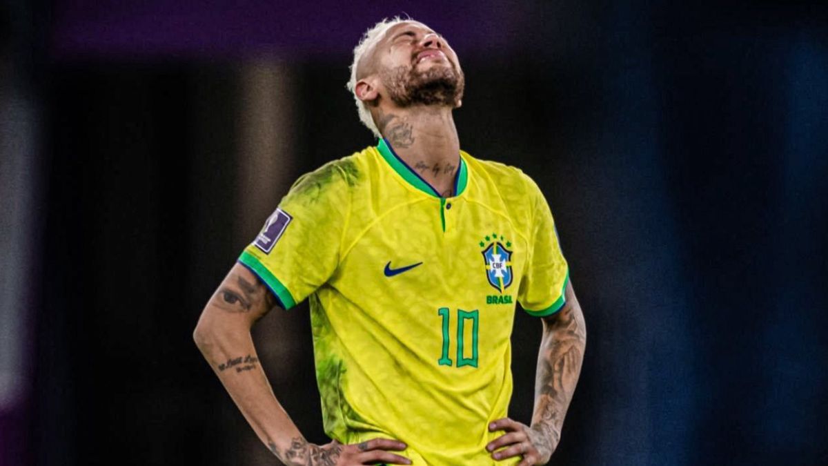 Neymar está desgarrado y preocupa a todos en Brasil
