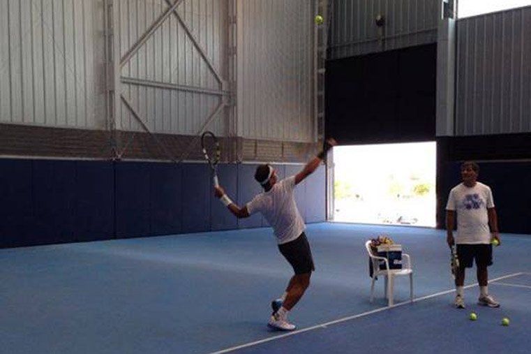 Nadal acelera la recuperación de su lesión para volver lo antes posible
