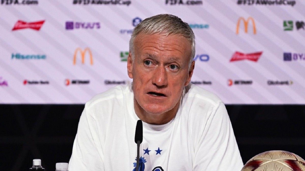 Deschamps renovó su contrato y seguirá dirigiendo a Francia