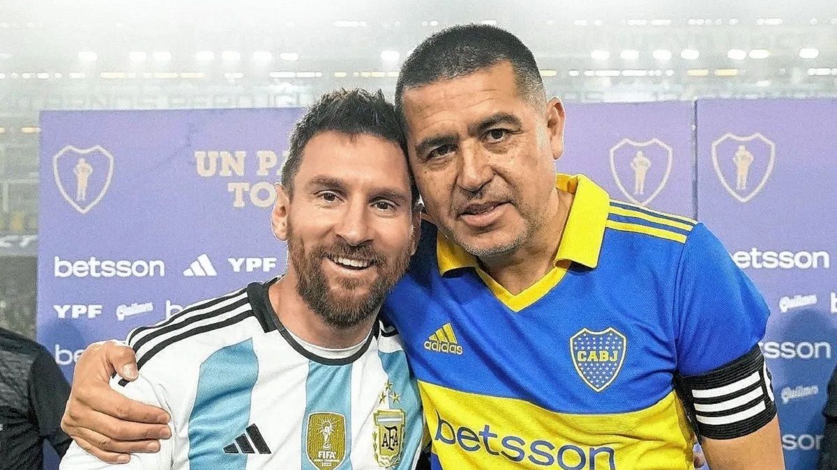 La 12 fijó posición entre Riquelme y Messi