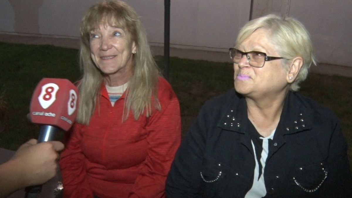 Historias de vida: la celebración de Inés y Nora por la plaza Cornelio ...