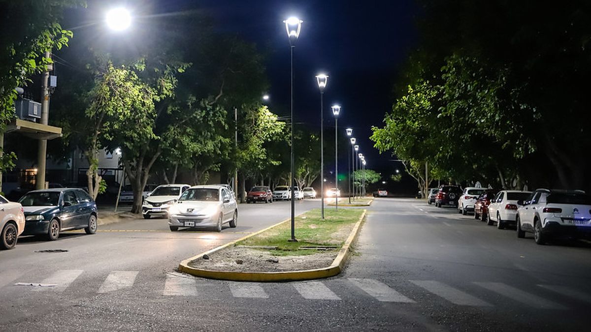 Capital continúa con el reemplazos de lámparas led