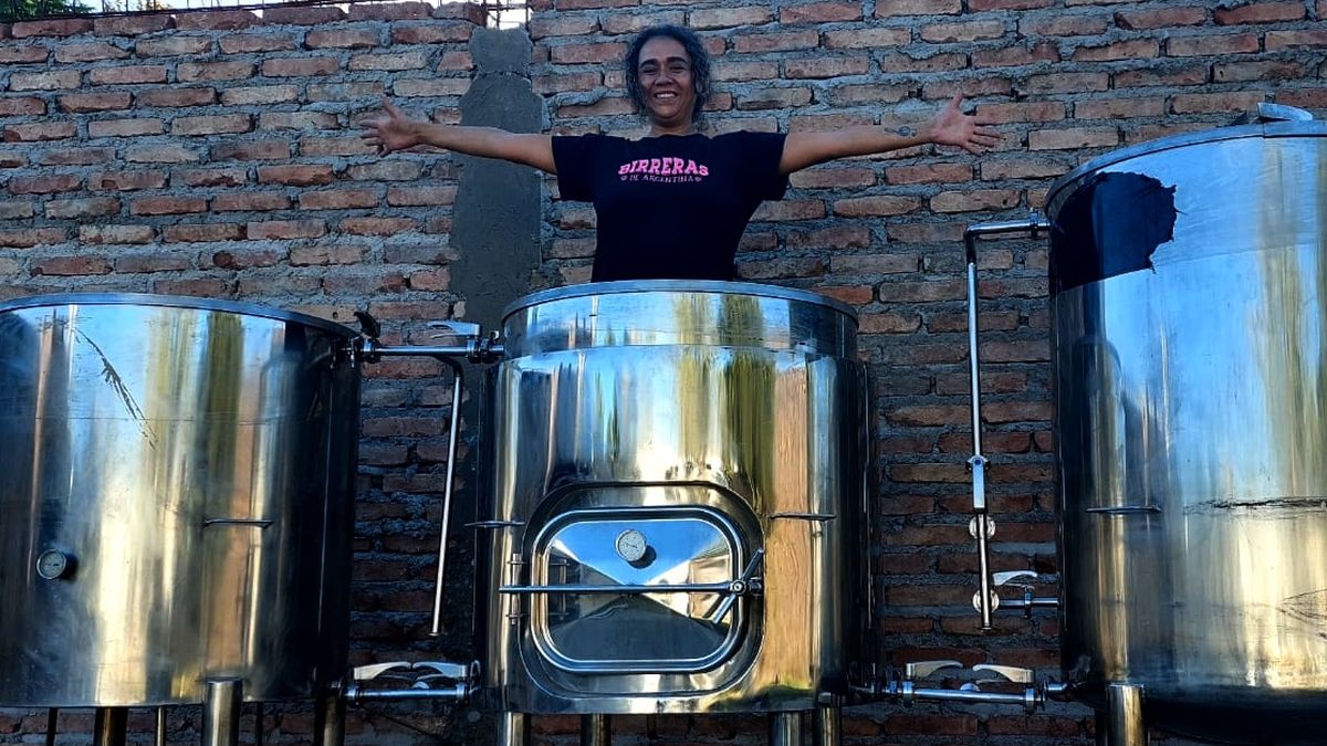 Renata, la pionera birrera: de vender 50 a 200 litros de cerveza por semana