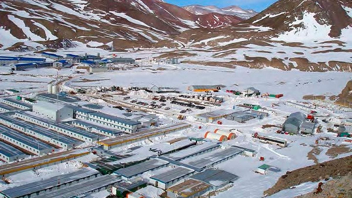 Barrick retomará en forma gradual sus operaciones en la mina Veladero