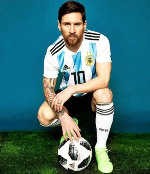 Un Messi auténtico: el capitán argentino se animó al ping pong de la FIFA