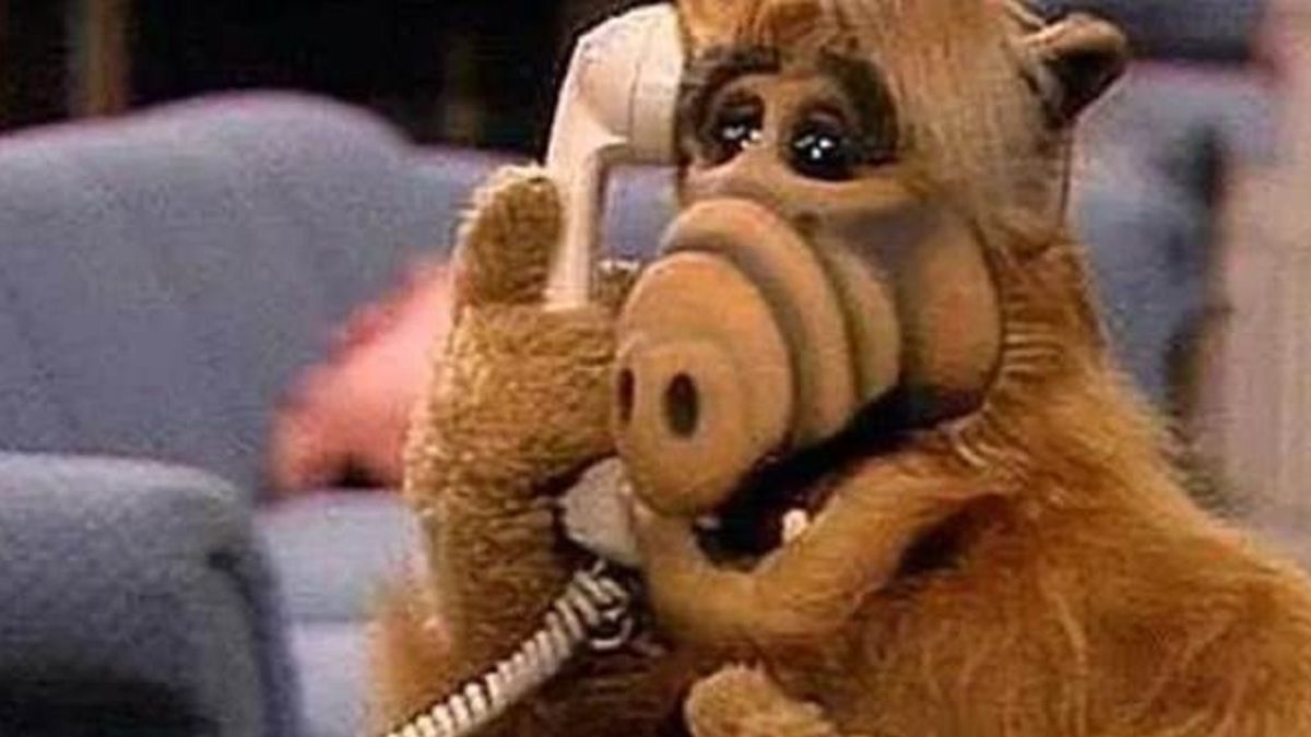Alf regresó a la televisión: 6 razones por las que amamos la serie
