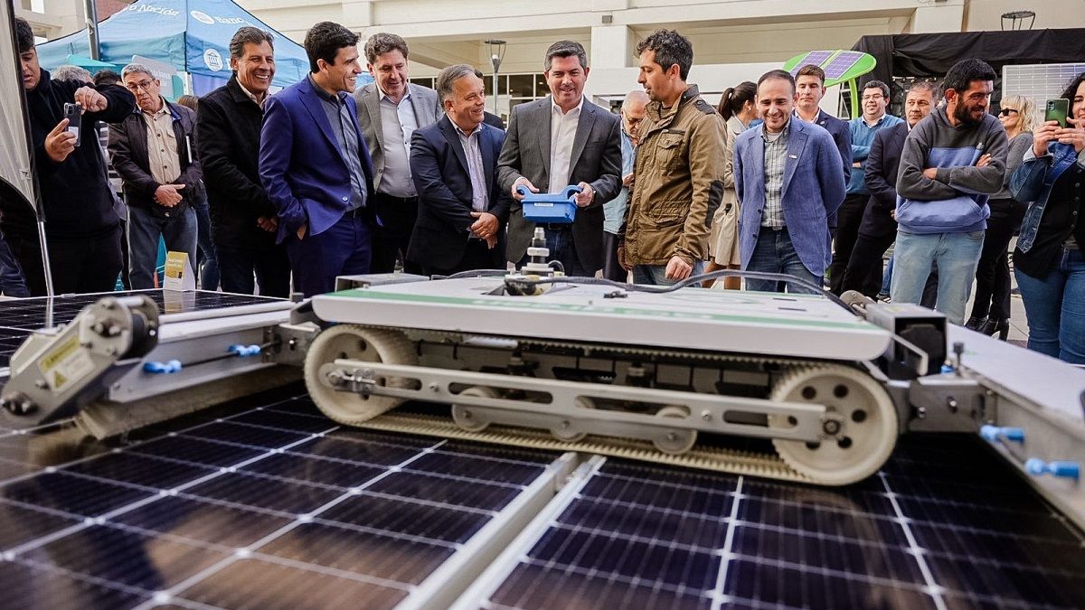 Orrego visitó la Expo Solar, el evento que impulsa las energías limpias